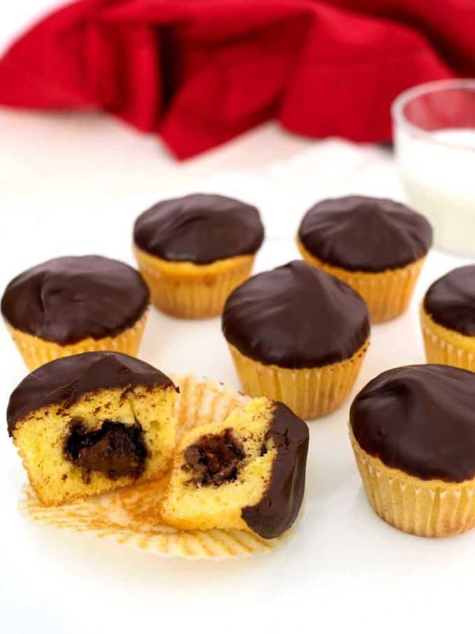 Chocolate Glazed Nutella Mini-Cupcakes - Pudge Factor