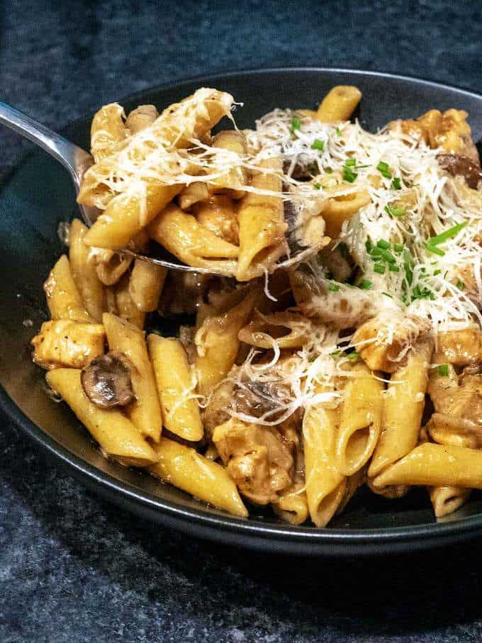 Easy Creamy Chicken Marsala Pasta - Pudge Factor