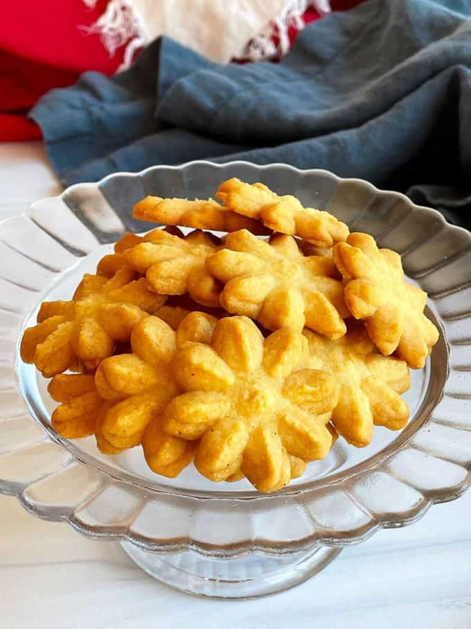 Southern Cheese Spritz Crackers - Pudge Factor