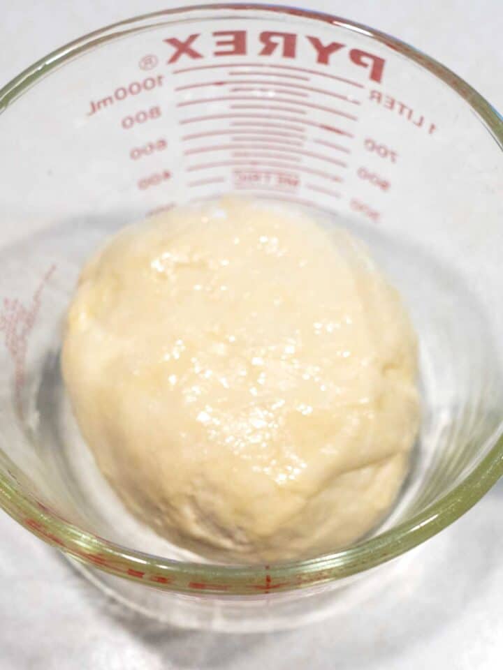 Cast-Iron Skillet Pizza Margherita - Pudge Factor