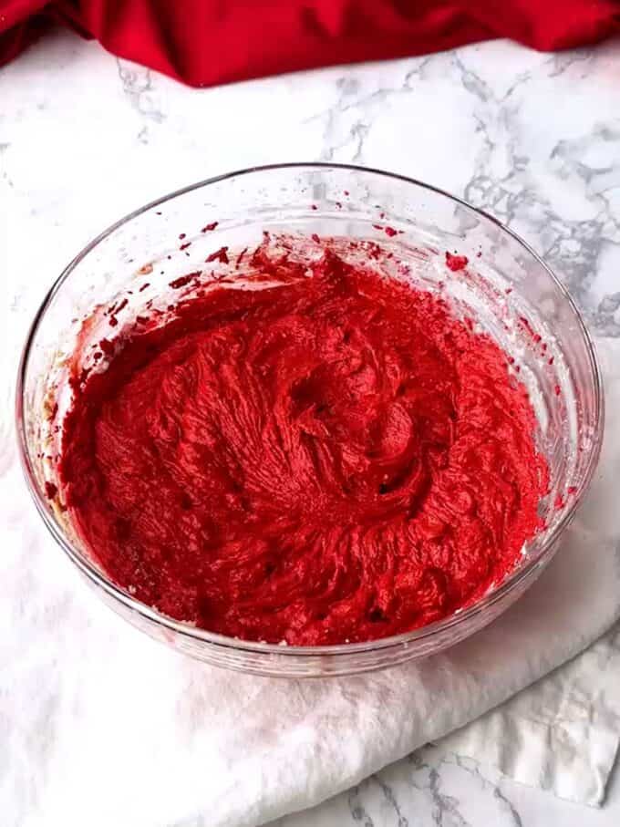 Mini Red Velvet Bundt Cakes - Pudge Factor