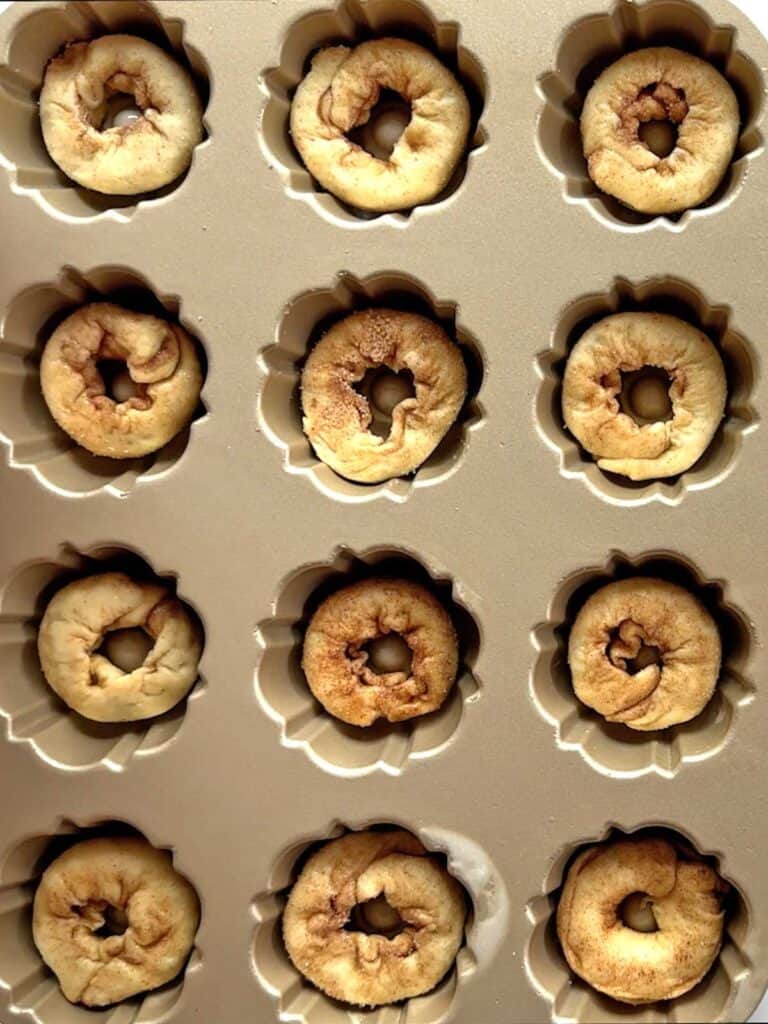 Bite-Sized King Cakes - Pudge Factor