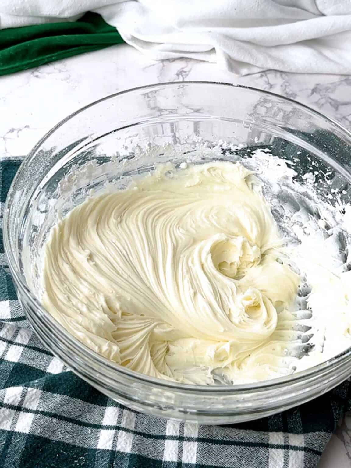 Mini-Green Velvet Bundtlets - Pudge Factor