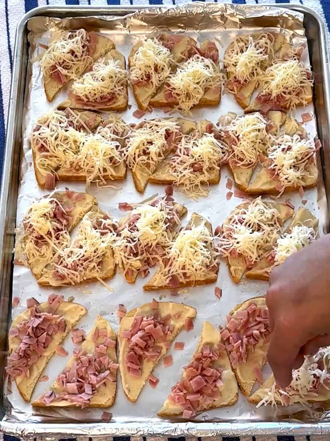 Croque Monsieur Toast Points: A Delicious And Easy Appetizer - Pudge Factor