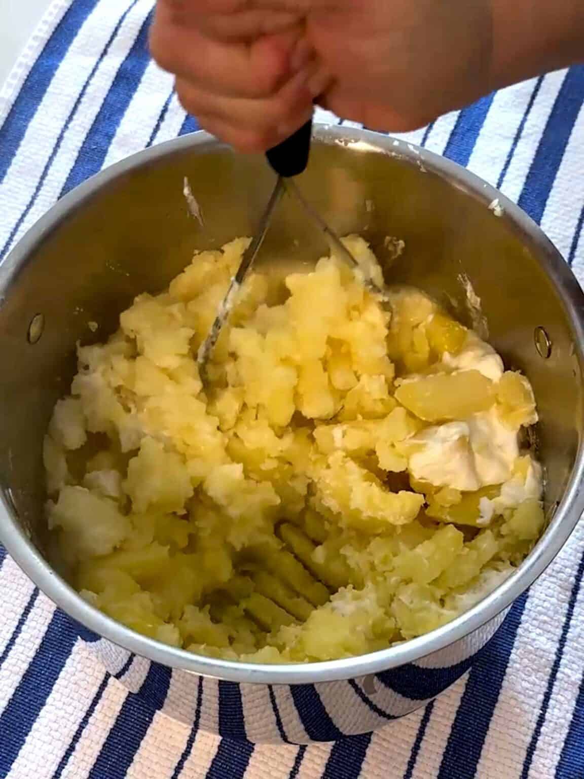 Rich and Creamy Make-Ahead Mashed Potatoes - Pudge Factor