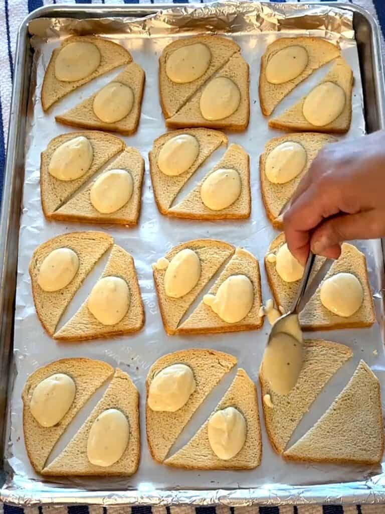 Croque Monsieur Toast Points: A Delicious And Easy Appetizer - Pudge Factor