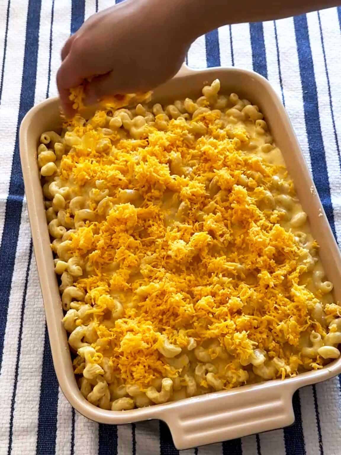 Classic Baked Macaroni and Cheese - Pudge Factor