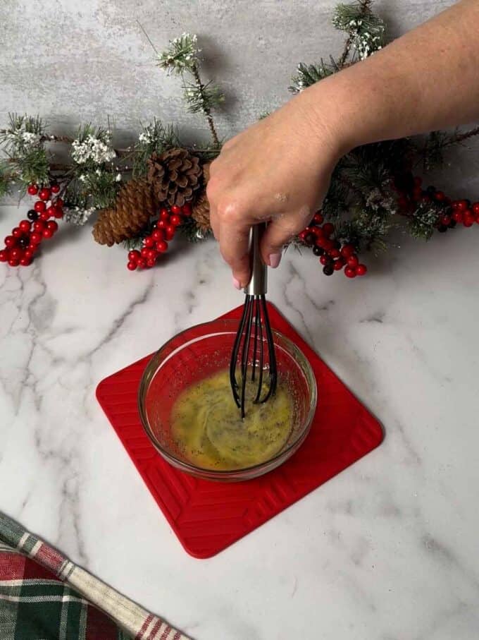 Honey-Mustard Ham and Swiss Sliders: Bite-Sized Bliss - Pudge Factor