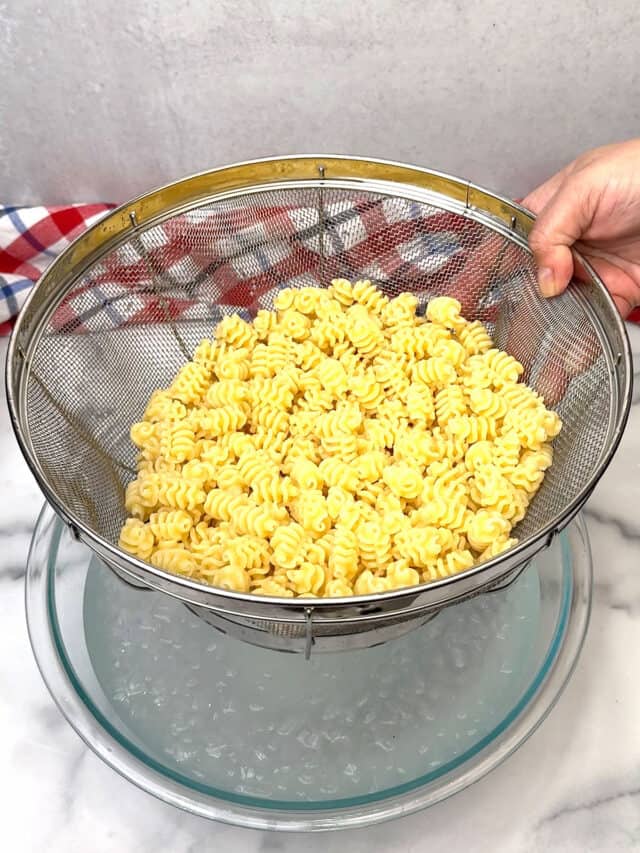 Quick & Easy Chicken Caesar Pasta Salad - Pudge Factor