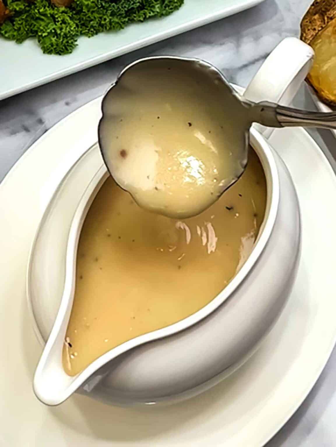 Quick and Easy Gravy (The Ultimate 5-Minute Recipe) - Pudge Factor