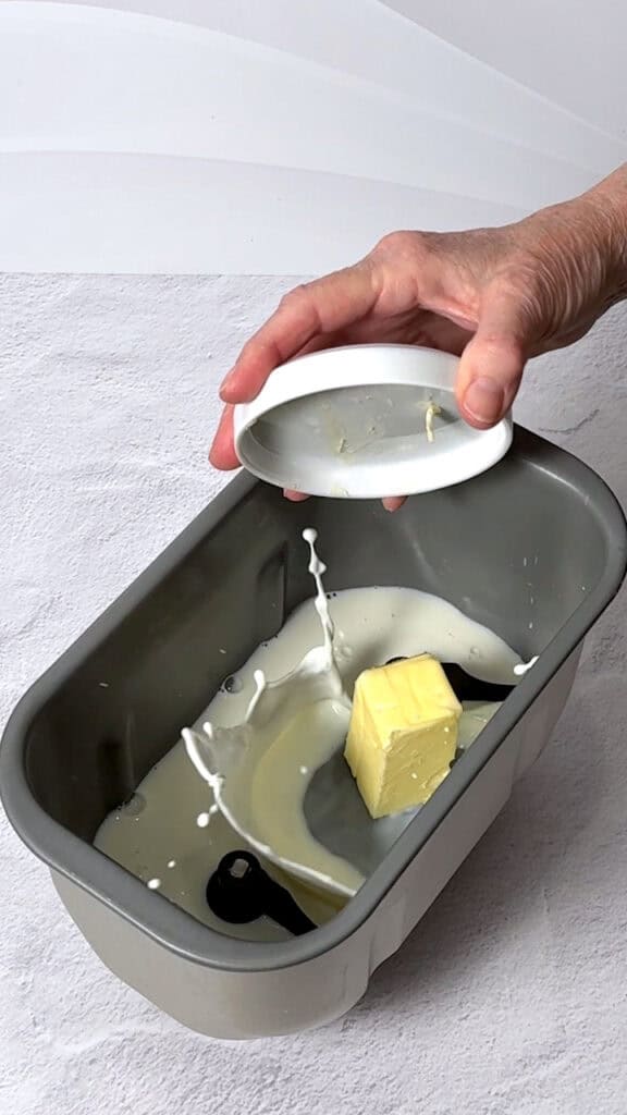 Buttery Dinner Rolls (Bread Machine) - Pudge Factor