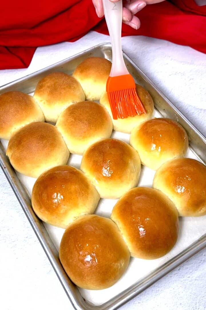 Buttery Dinner Rolls (Bread Machine) - Pudge Factor
